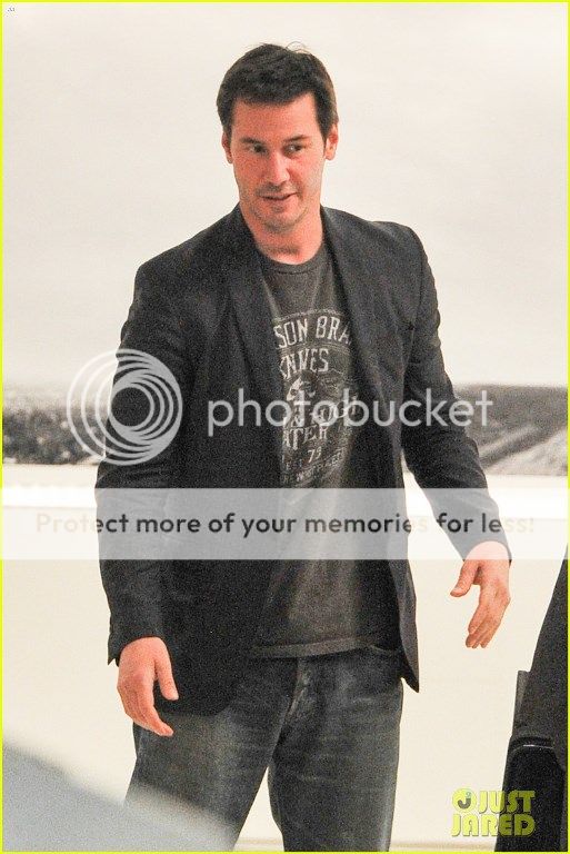 Киану Ривз в LAX : stars365 — LiveJournal